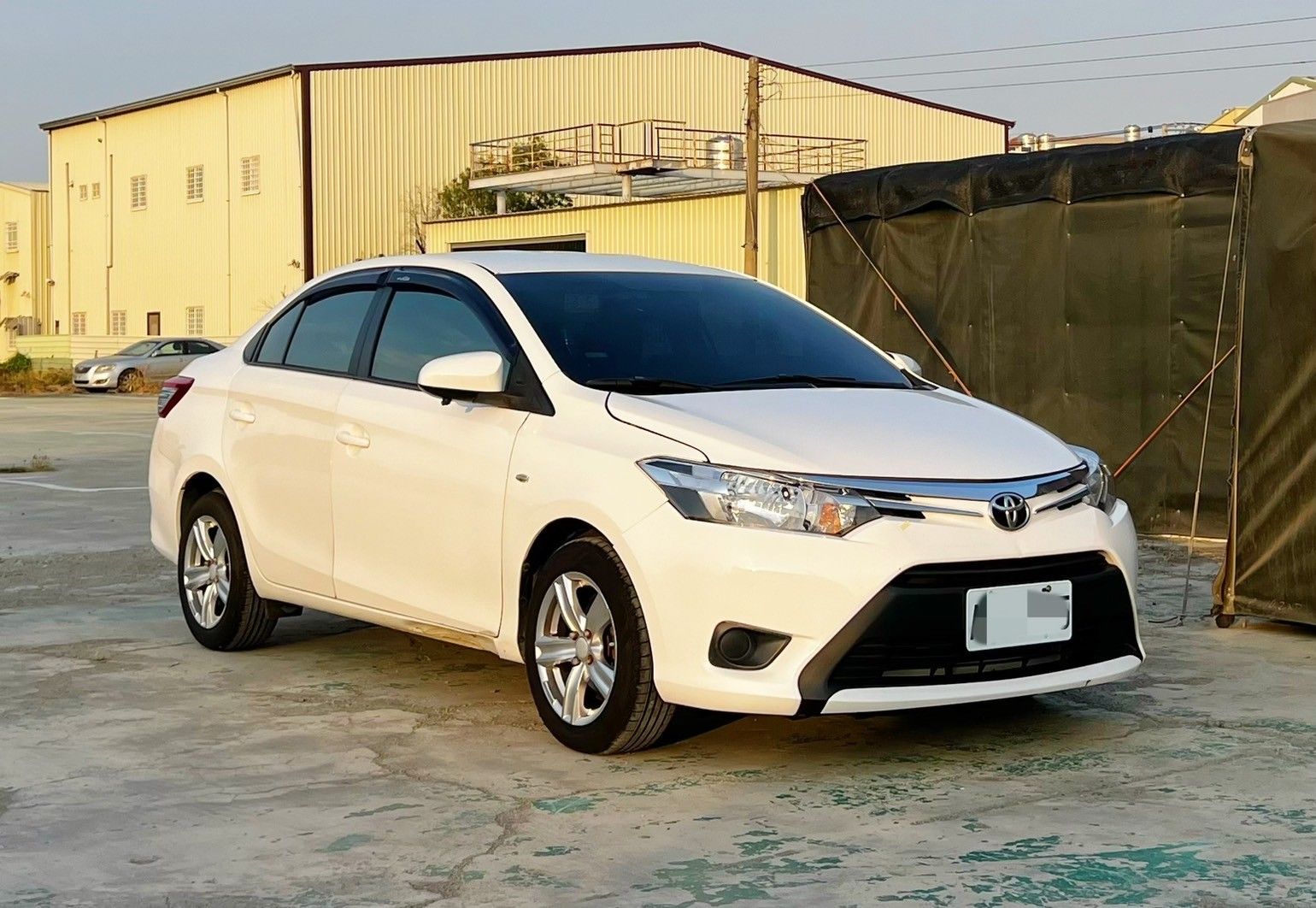 Toyota Vios 2015年二手車 電洽 台南市-鑫福樂汽車商行 | 8891汽車