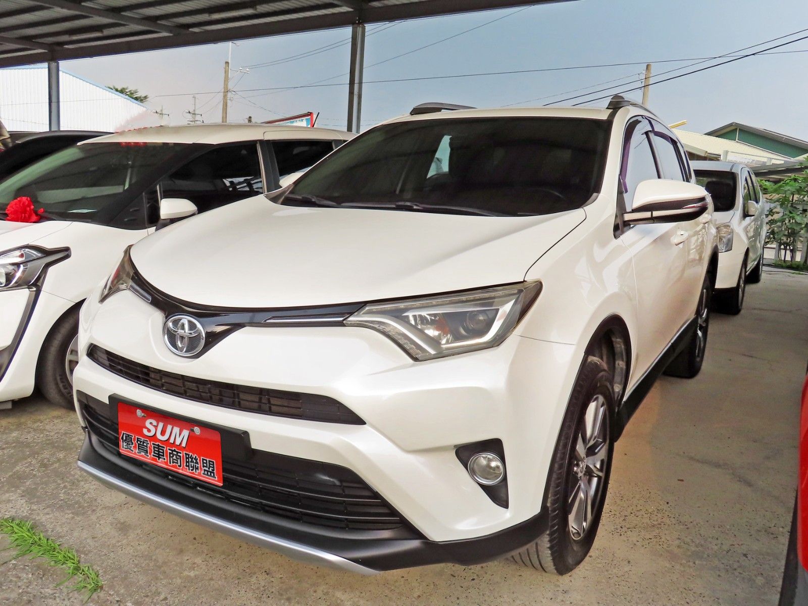 Toyota RAV4 2015年二手車 49.8萬 屏東縣-SUM中泰汽車 | 8891汽車