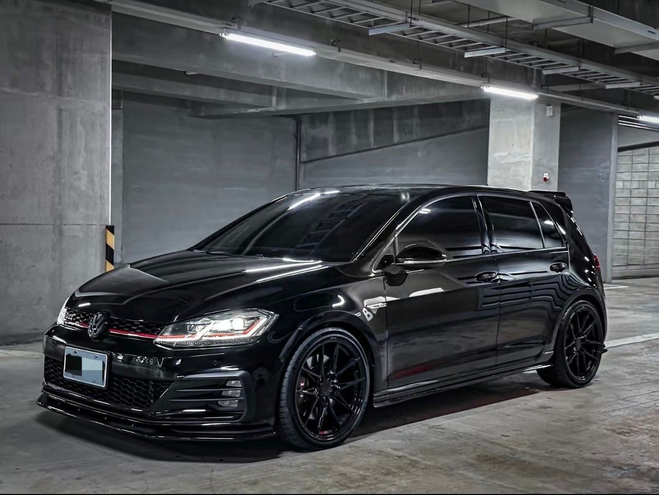 Volkswagen Golf GTI 2018年二手車 72.6萬 桃園市-璇璇精選車庫 | 8891汽車