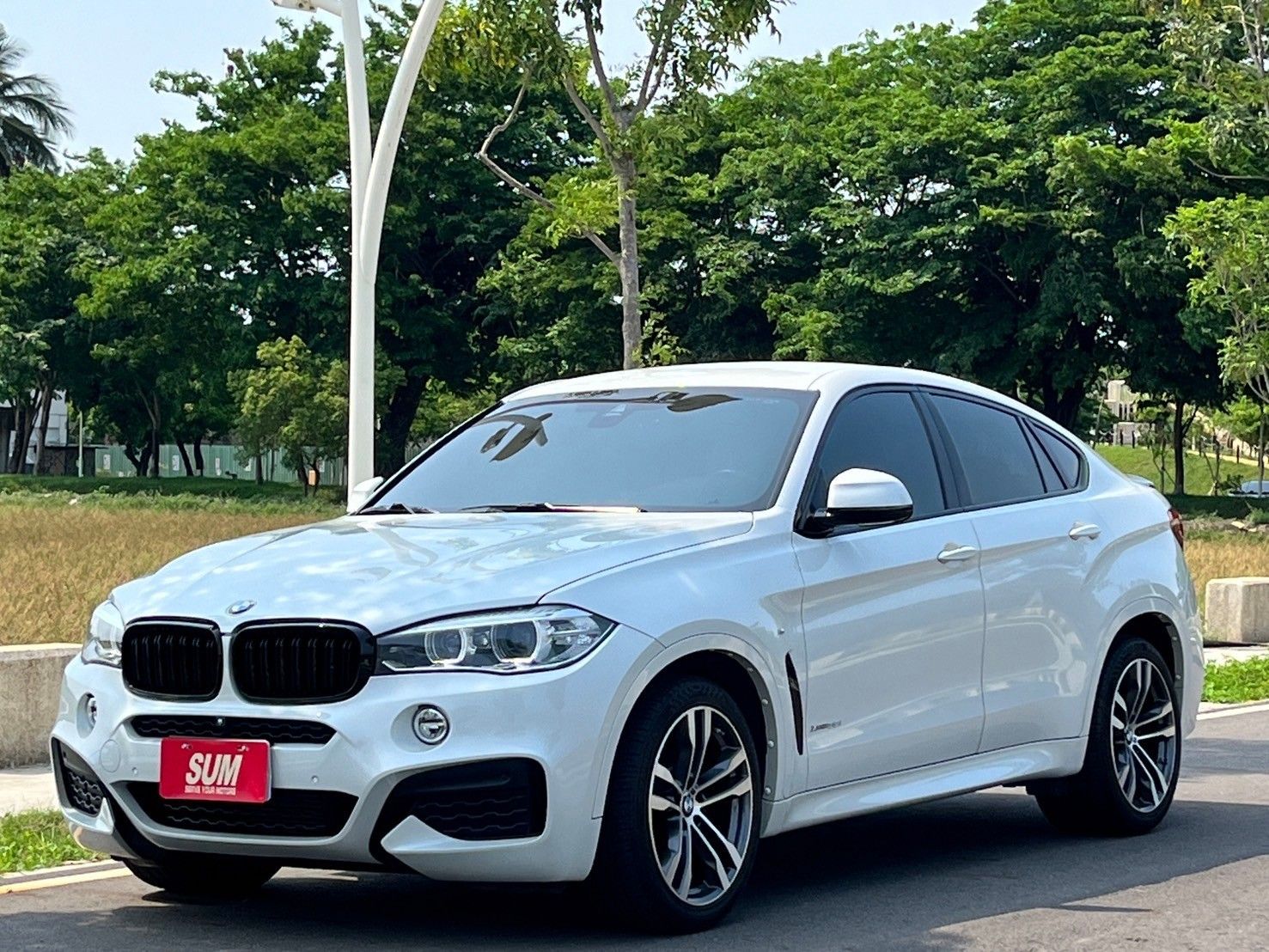 BMW X6 2018年二手車 130.8萬 屏東縣-毅寰汽車 | 8891汽車