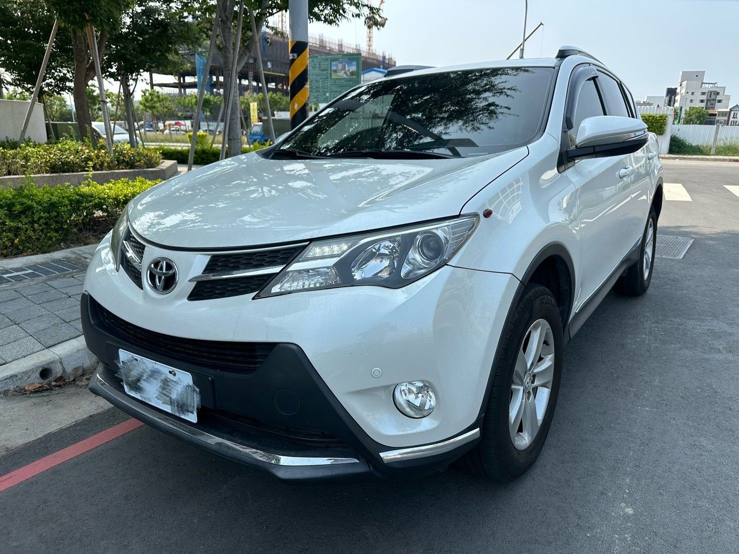 Toyota RAV4 2014年二手車 32.0萬 台中市-和運國際車業 | 8891汽車