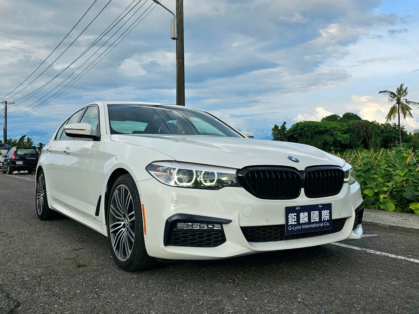 BMW 5-Series Sedan 2018年二手車 128.8萬 屏東縣-鉅麟國際貿易有限公司 | 8891汽車