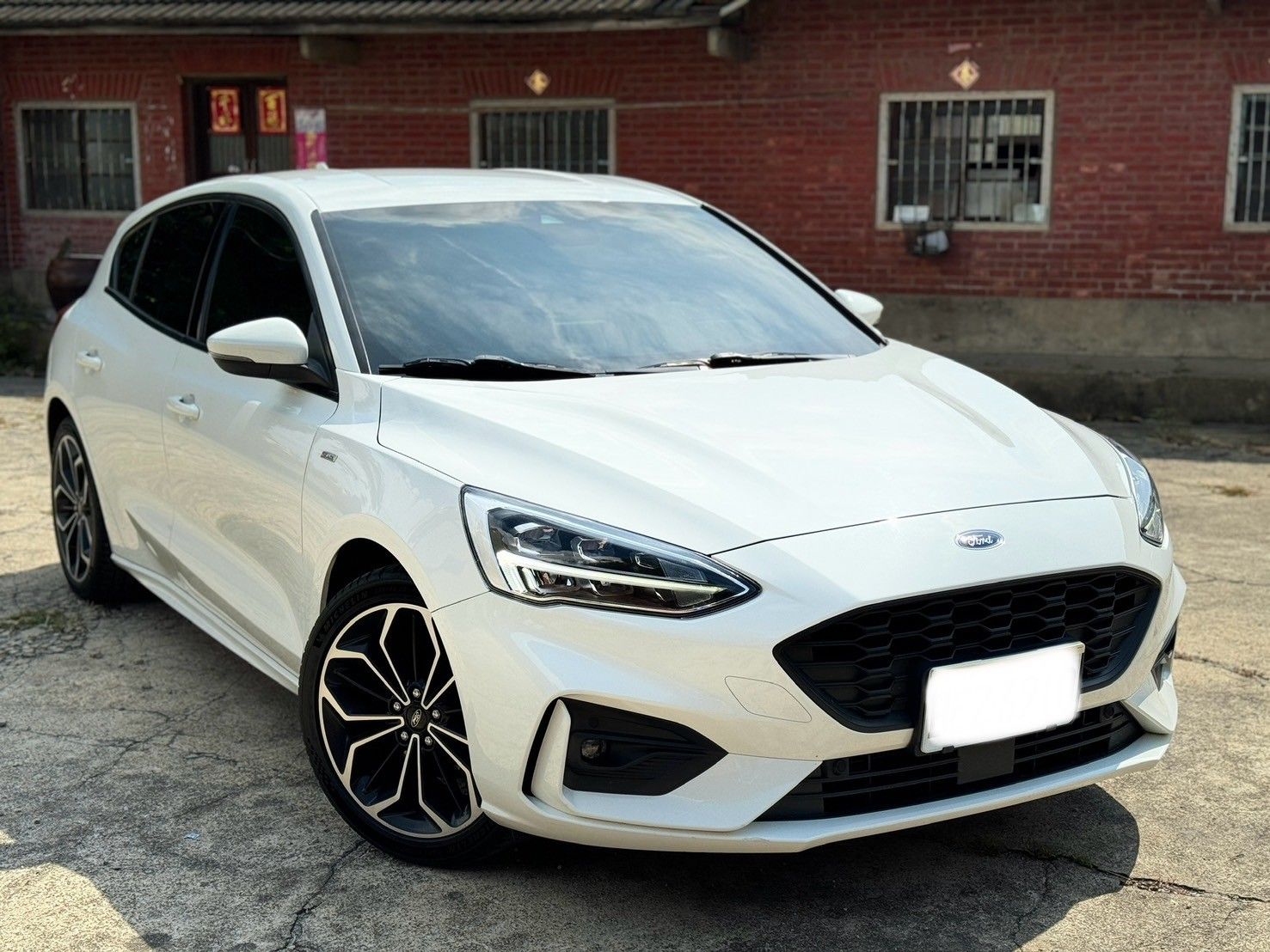 Ford Focus 5D 2021年二手車 67.8萬 彰化縣-三隻小豬車坊 | 8891汽車