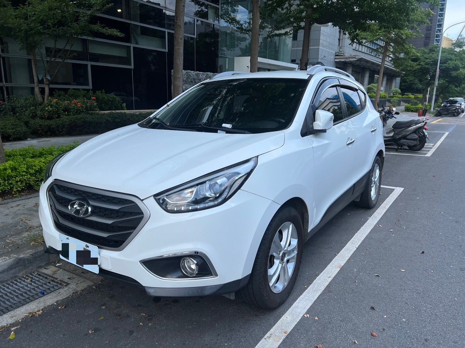 Hyundai ix35 2016年二手車 33.0萬 台北市-賈維斯車庫 | 8891汽車