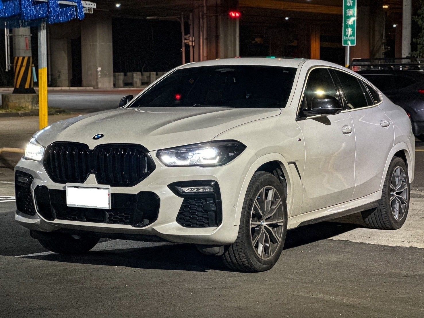 BMW X6 2020年二手車 248.0萬 台中市-鑫盛達汽車 | 8891汽車
