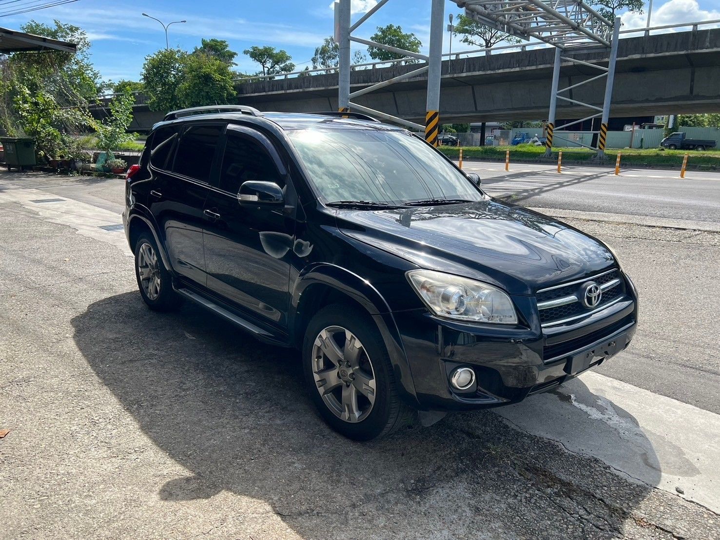 Toyota RAV4 2011年二手車 15.5萬 台中市-鴻順車業 | 8891汽車