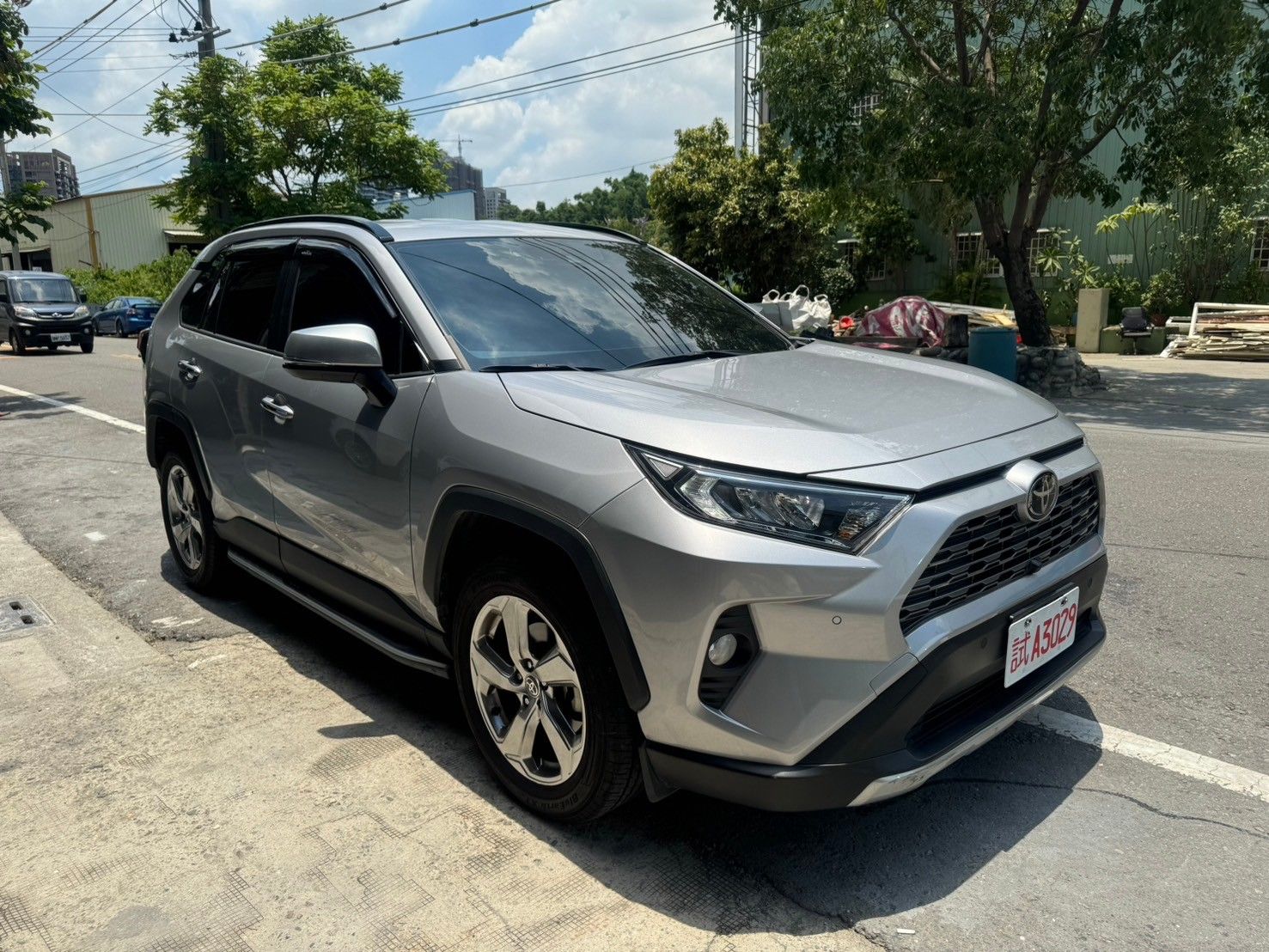 Toyota RAV4 2021年二手車 83.8萬 高雄市-uniCar聯合車業 | 8891汽車