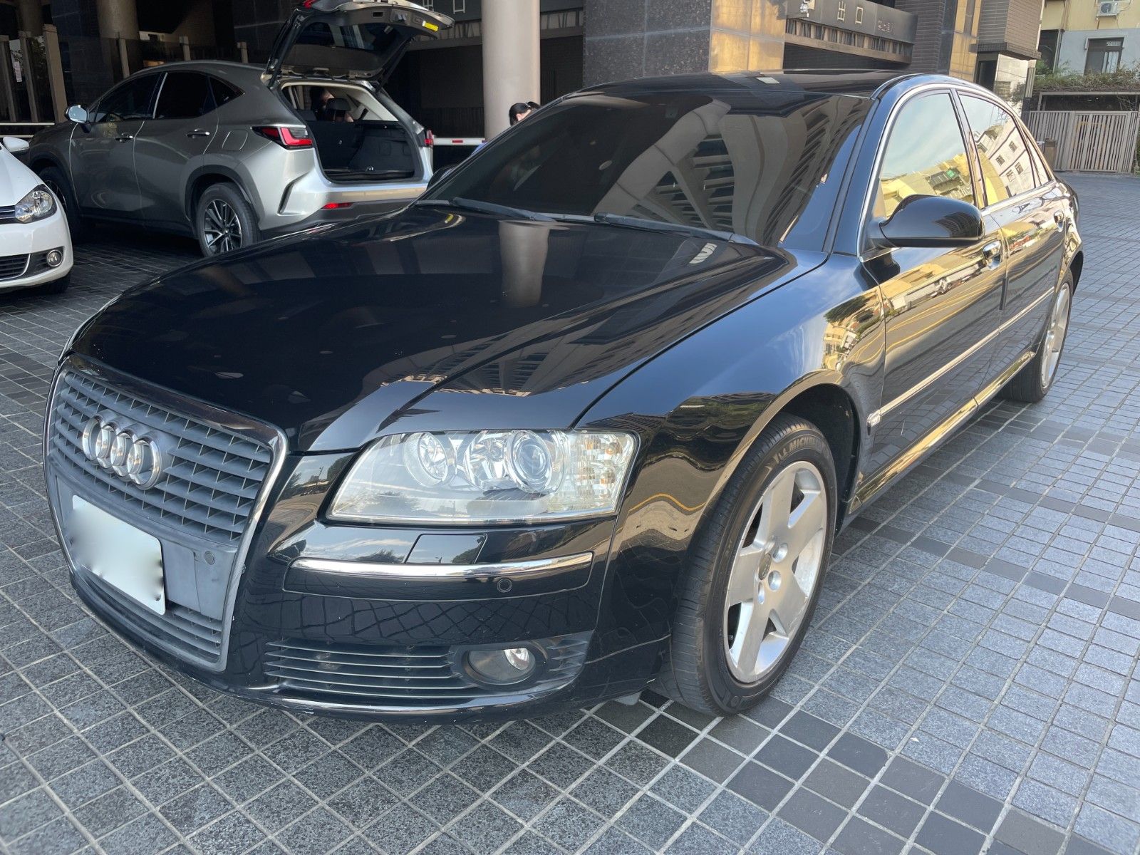 Audi A8L 2005年二手車 19.8萬 新竹縣-57國際車業 | 8891汽車