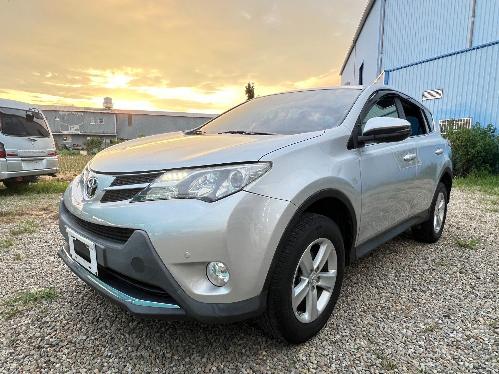 Toyota RAV4 2014年二手車 電洽 台中市-元鑫汽車 | 8891汽車