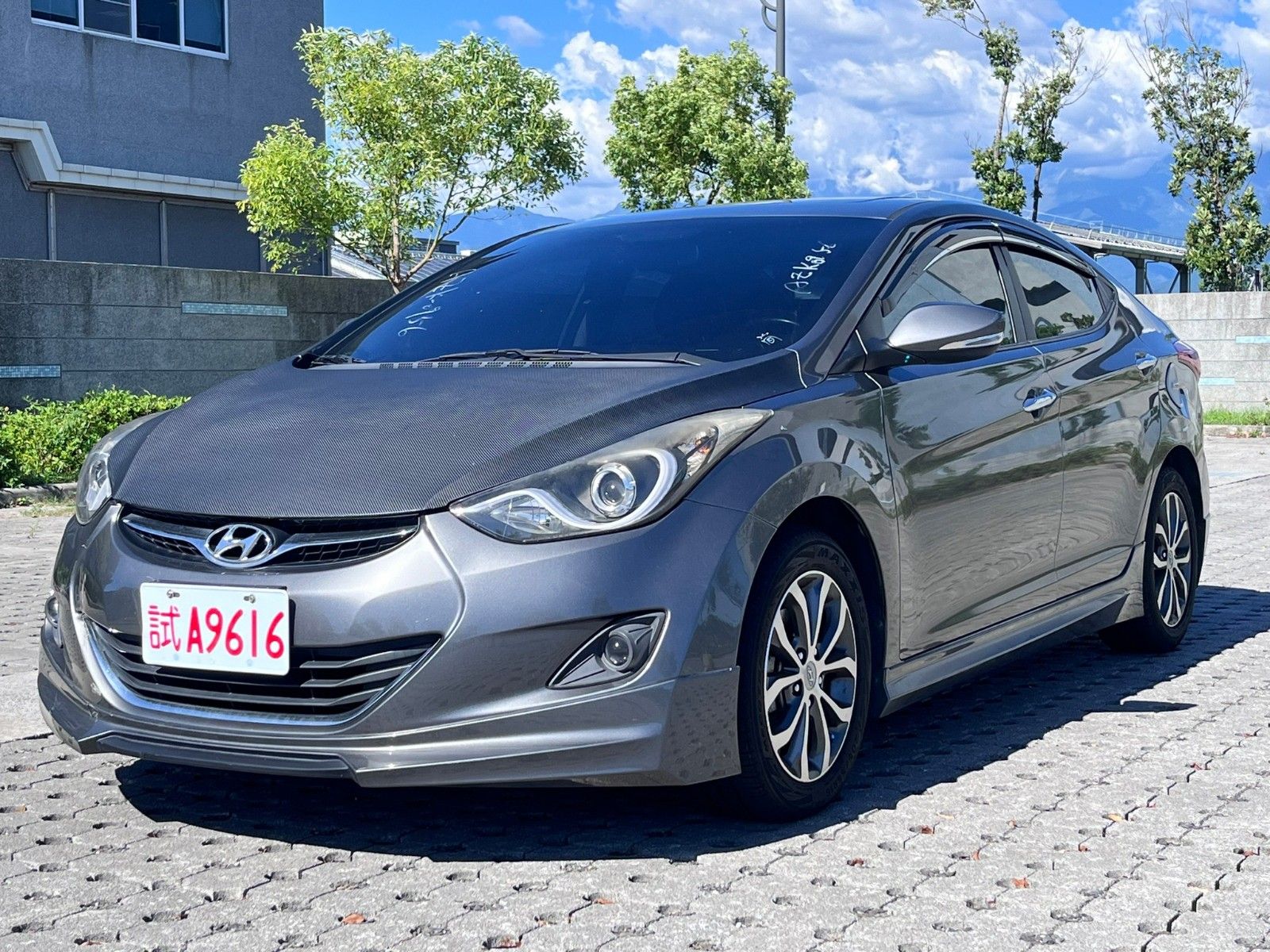 Hyundai Elantra 2014年二手車 26.8萬 屏東縣-鼎陞汽車有限公司 | 8891汽車