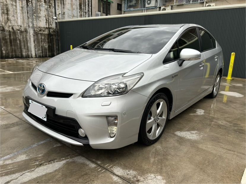 嚴選專區 - Toyota Prius 2013年二手車 32.8萬 台南市-威捷汽車 | 8891汽車