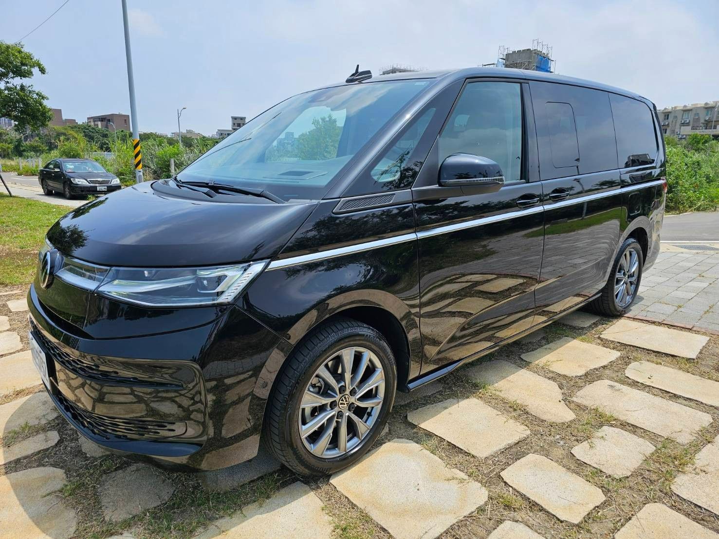 Volkswagen T7 Multivan 2022年二手車 198.8萬 桃園市-美林商行 | 8891汽車