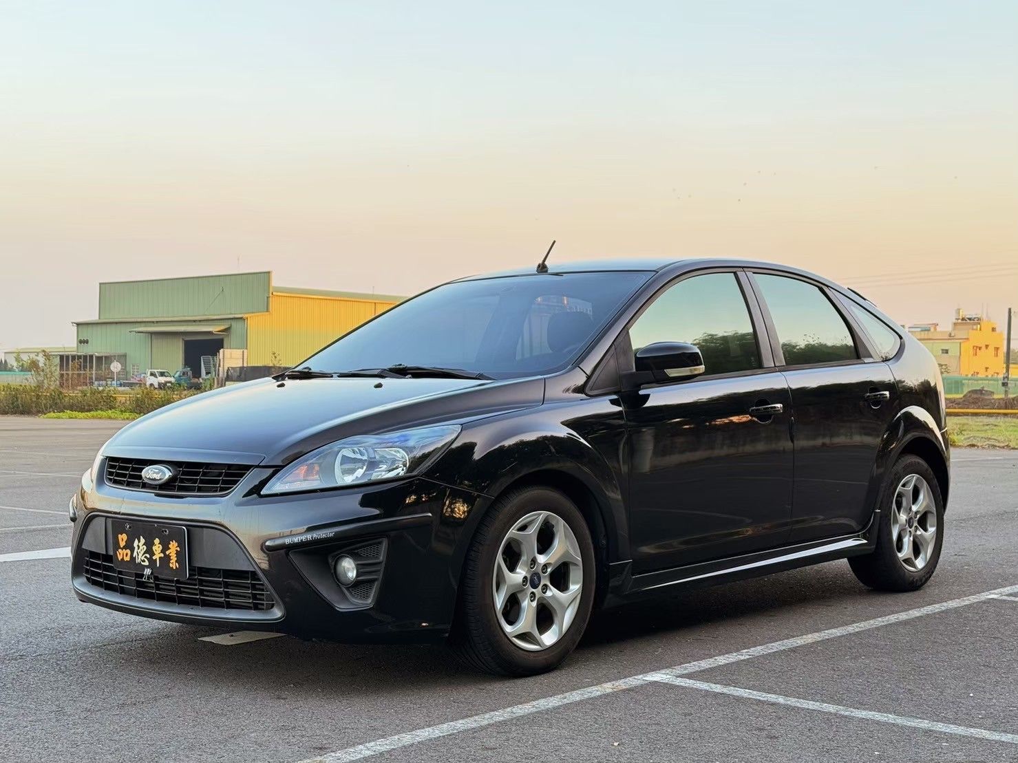 Ford Focus 5D 2011年二手車 9.8萬 雲林縣-品德車業 | 8891汽車