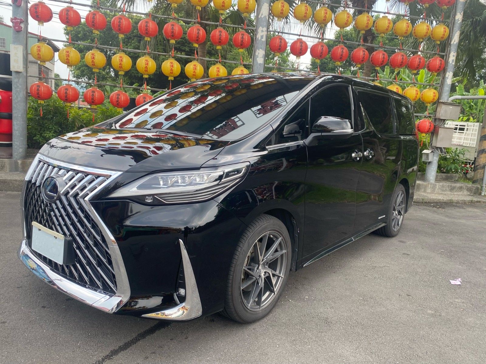 Lexus LM 2021年二手車 電洽 新北市-SAVE聯盟誠信車商 | 8891汽車