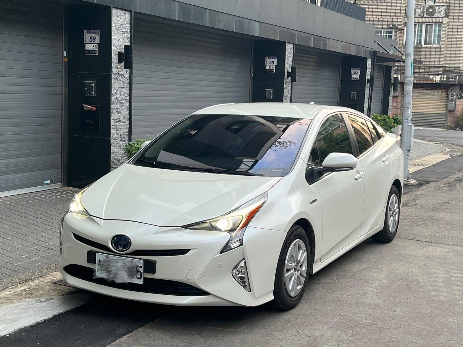 Toyota Prius 2018年二手車 49.8萬 桃園市-日信汽車-張先生 | 8891汽車