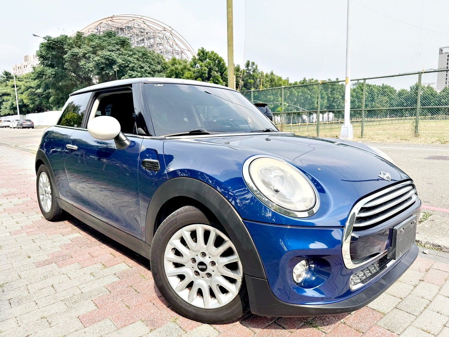 Mini Cooper 2016年二手車 37.8萬 台中市-連禾汽車 | 8891汽車