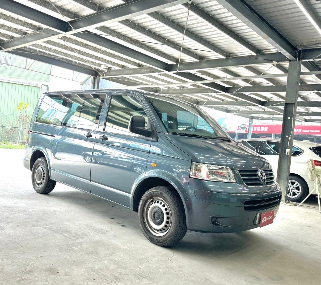Volkswagen T5 Shuttle 2007年二手車 27.8萬 高雄市-uniCar聯合車業 | 8891汽車