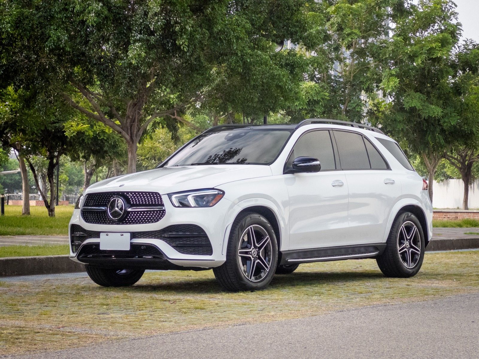 Mercedes-Benz GLE 2020年二手車 268.0萬 台中市-隆全汽車 | 8891汽車