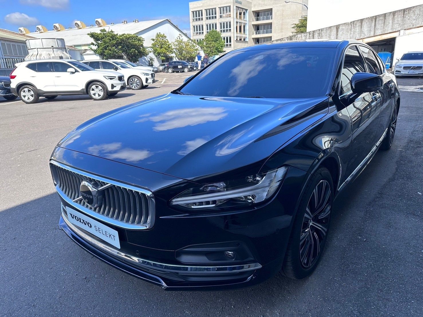 Volvo S90 2021年二手車 135.0萬 桃園市-VOLVO凱桃汽車 | 8891汽車