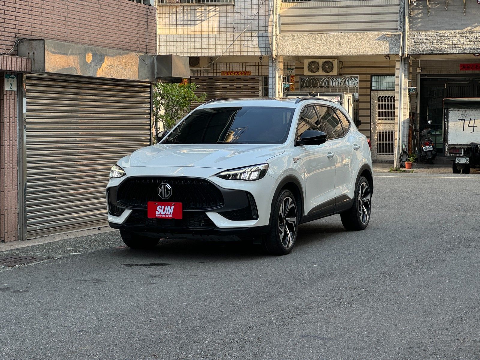 MG HS PHEV 2023年二手車 95.8萬 高雄市-SUM五甲汽車模範店 | 8891汽車