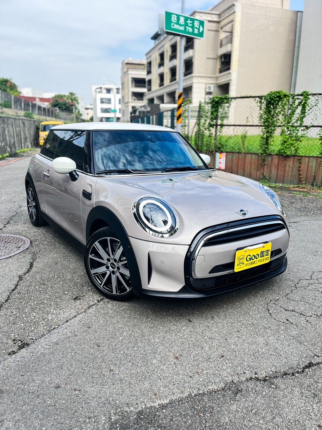嚴選專區 - Mini Cooper 2024年二手車 128.8萬 高雄市-傑霖汽車 | 8891汽車