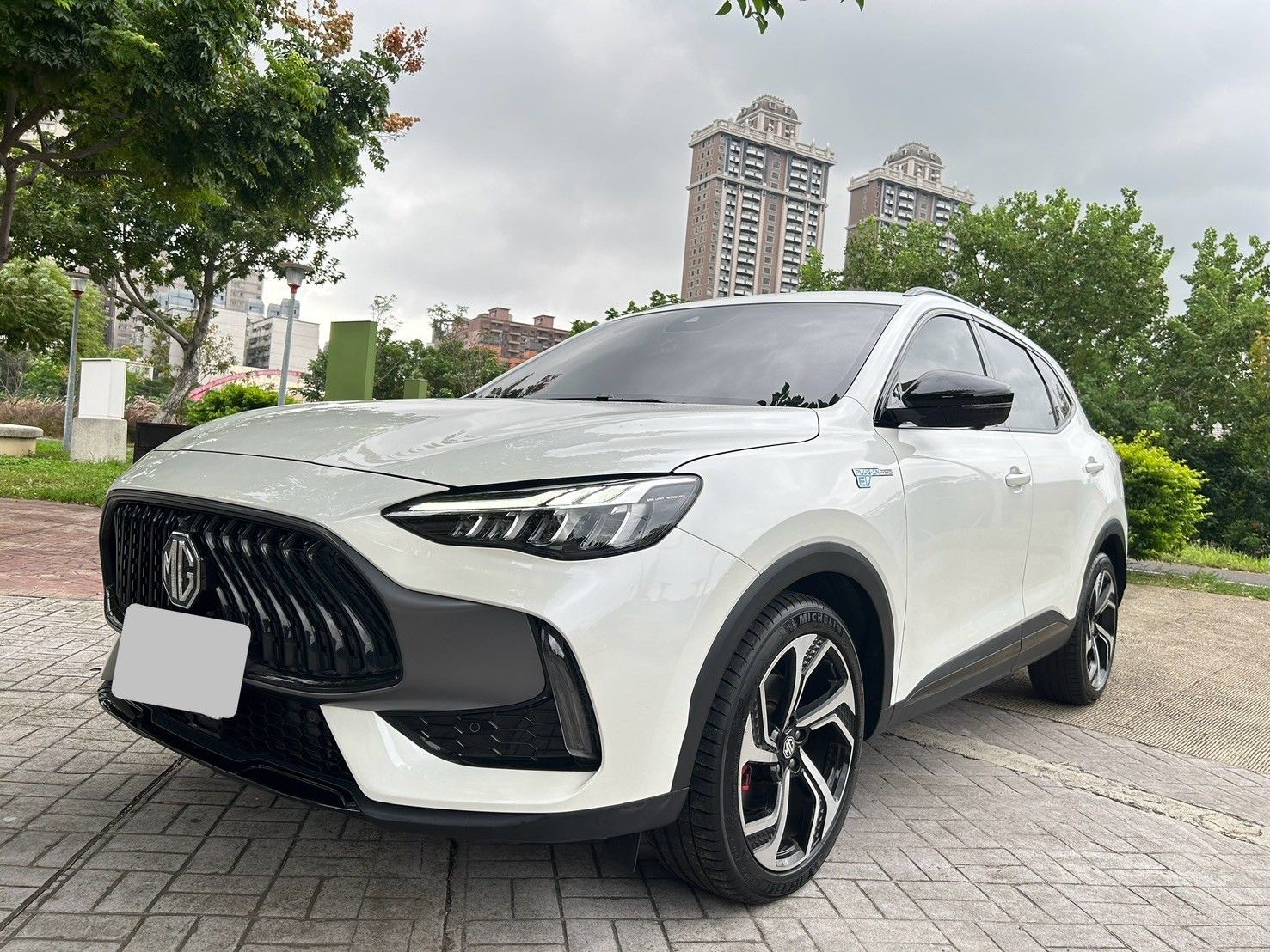 MG HS PHEV 2022年二手車 89.8萬 桃園市-冠威汽車 | 8891汽車