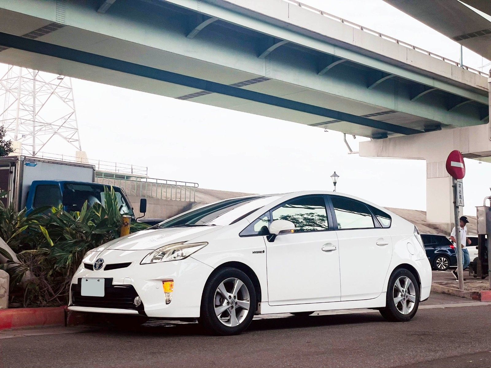 Toyota Prius 2012年二手車 29.6萬 台北市-567我樂車 | 8891汽車