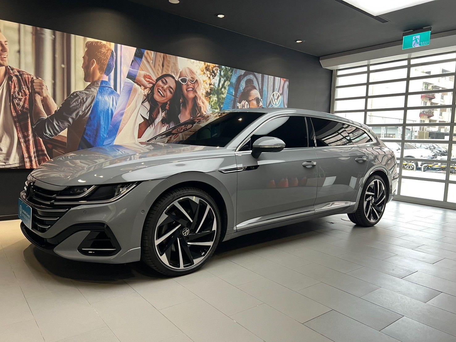Volkswagen Arteon Shooting Brake 2023年二手車 180.8萬 高雄市-福斯原廠認證中古車 | 8891汽車