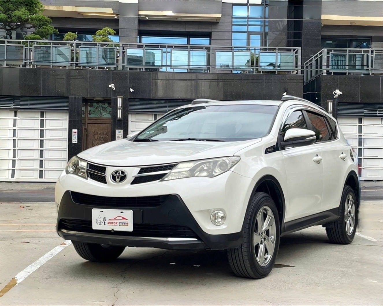 Toyota RAV4 2015年二手車 32.8萬 台中市-HOT 詮豐汽車 | 8891汽車