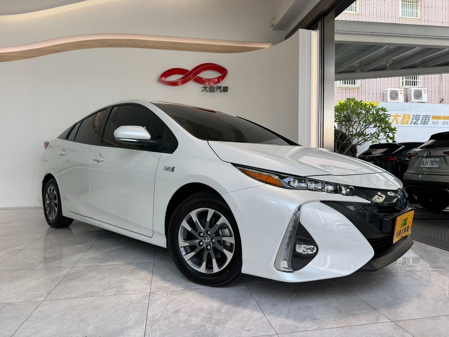 Toyota Prius PHV 2022年二手車 79.8萬 高雄市-大發汽車-黃老闆 | 8891汽車