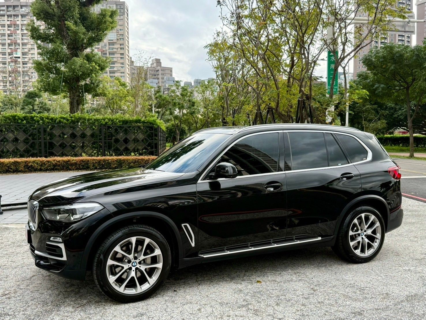 BMW X5 2020年二手車 198.8萬 桃園市-冠威汽車 | 8891汽車