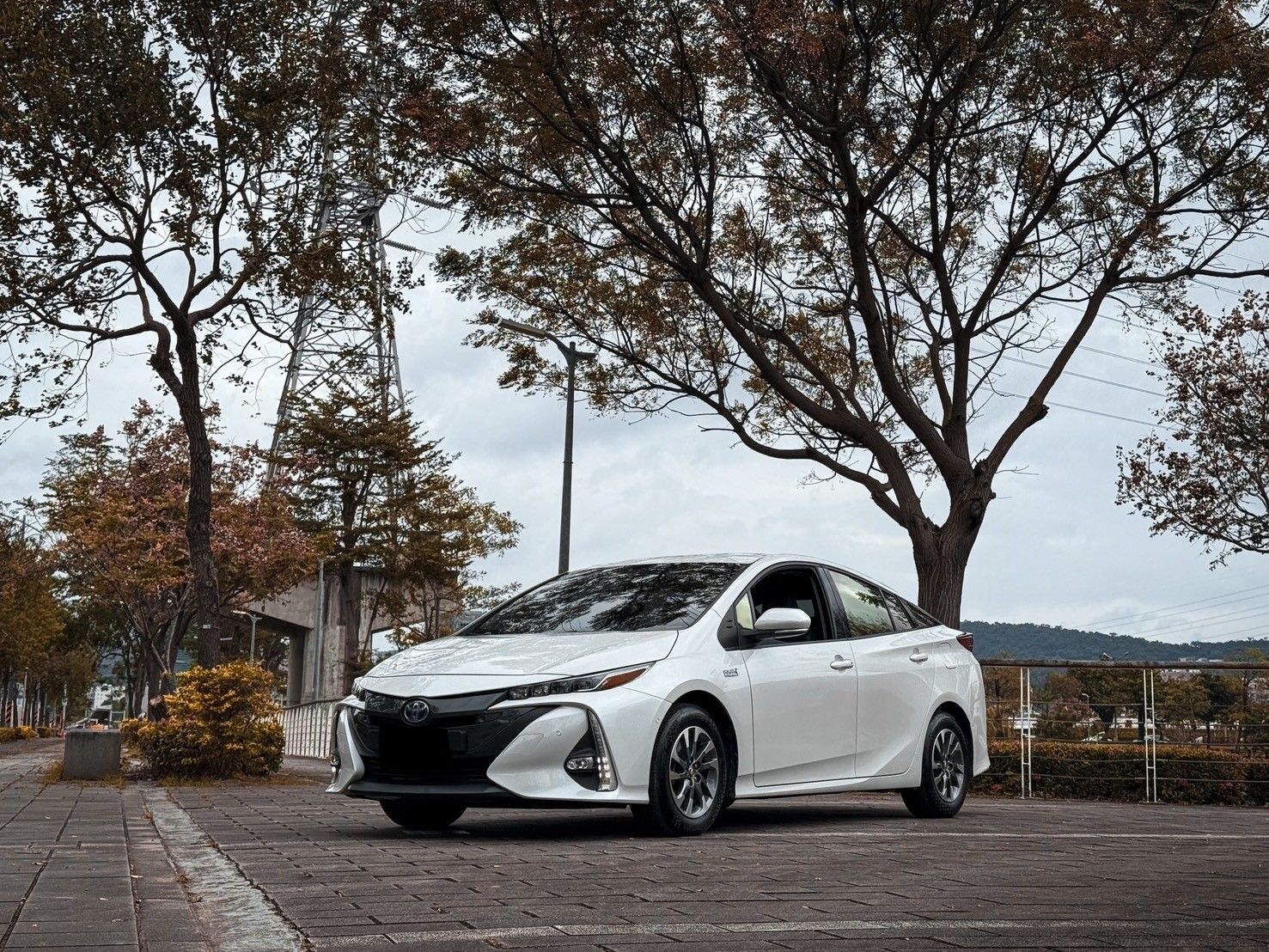 Toyota Prius PHV 2022年二手車 79.8萬 台北市-鴻揚汽車商行 | 8891汽車