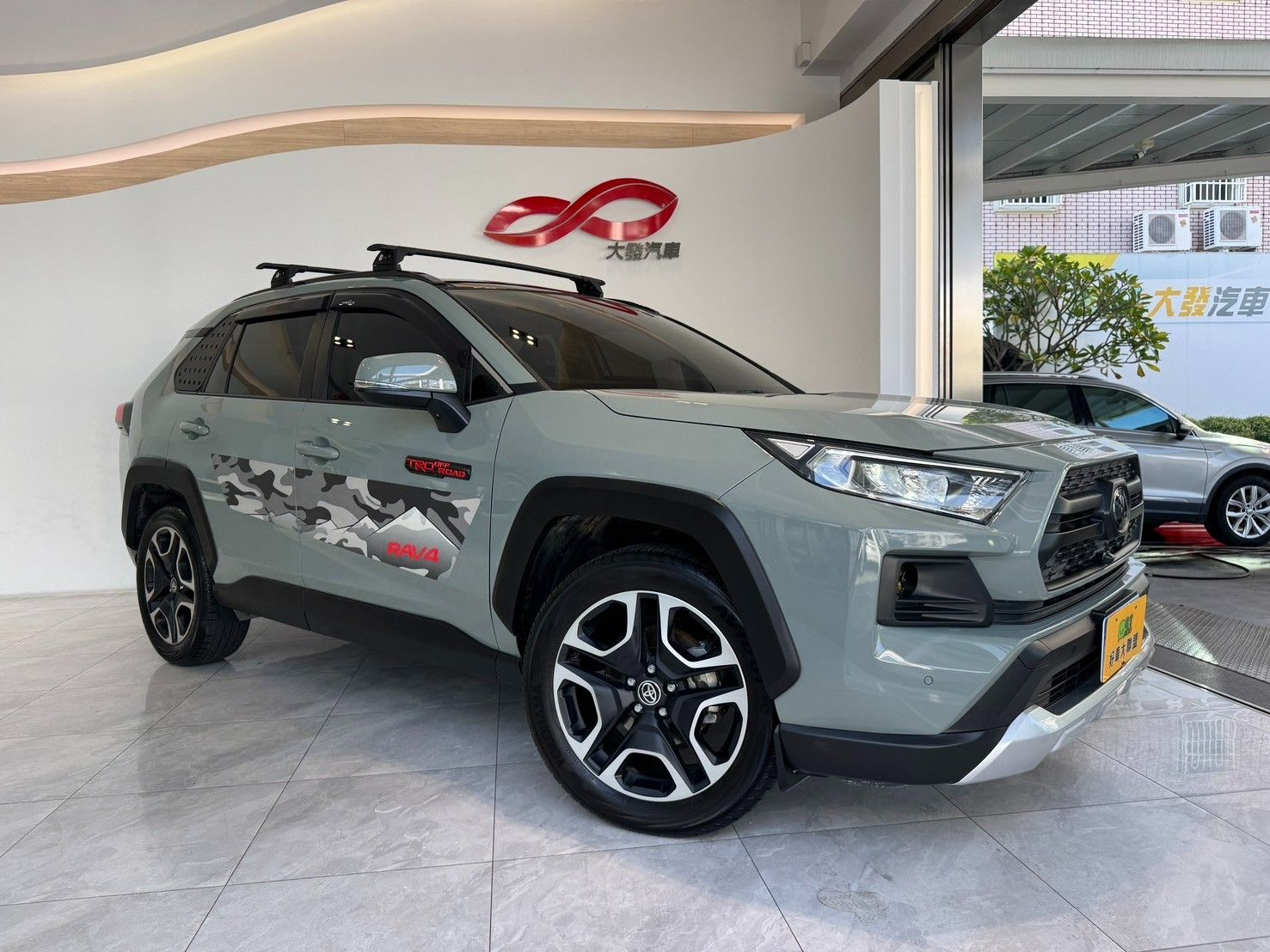 Toyota RAV4 2021年二手車 84.8萬 高雄市-大發汽車-黃老闆 | 8891汽車