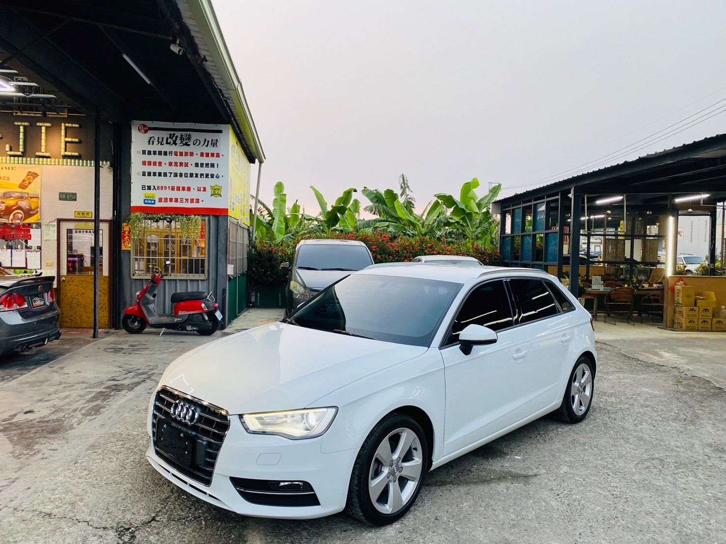 Audi A3 5D 2016年二手車 59.8萬 嘉義縣-蒙特婁油電 | 8891汽車