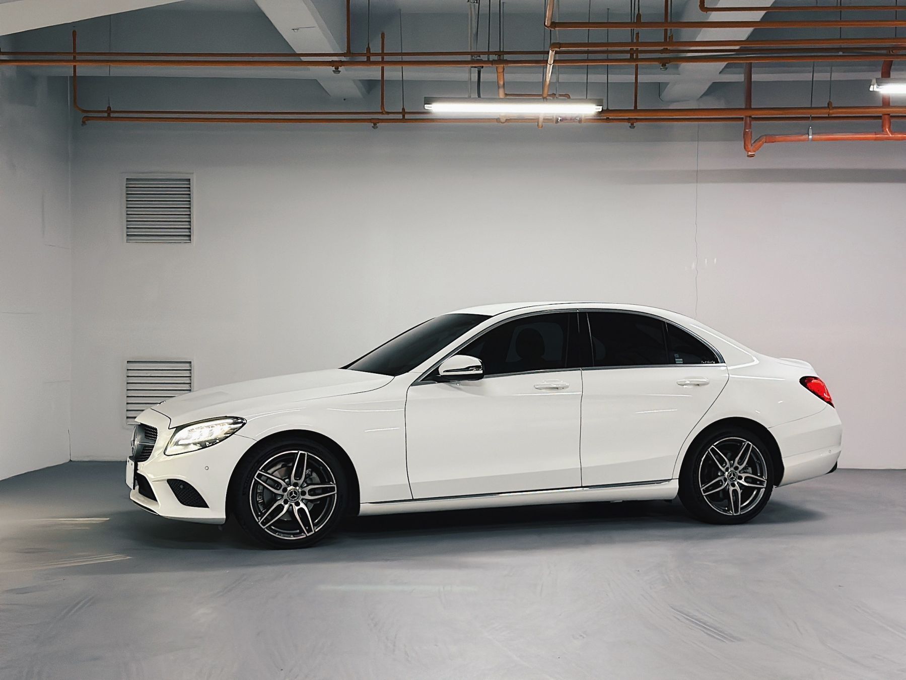 Mercedes-Benz C-Class Sedan 2018年二手車 80.8萬 台南市-歐米國際汽車 | 8891汽車