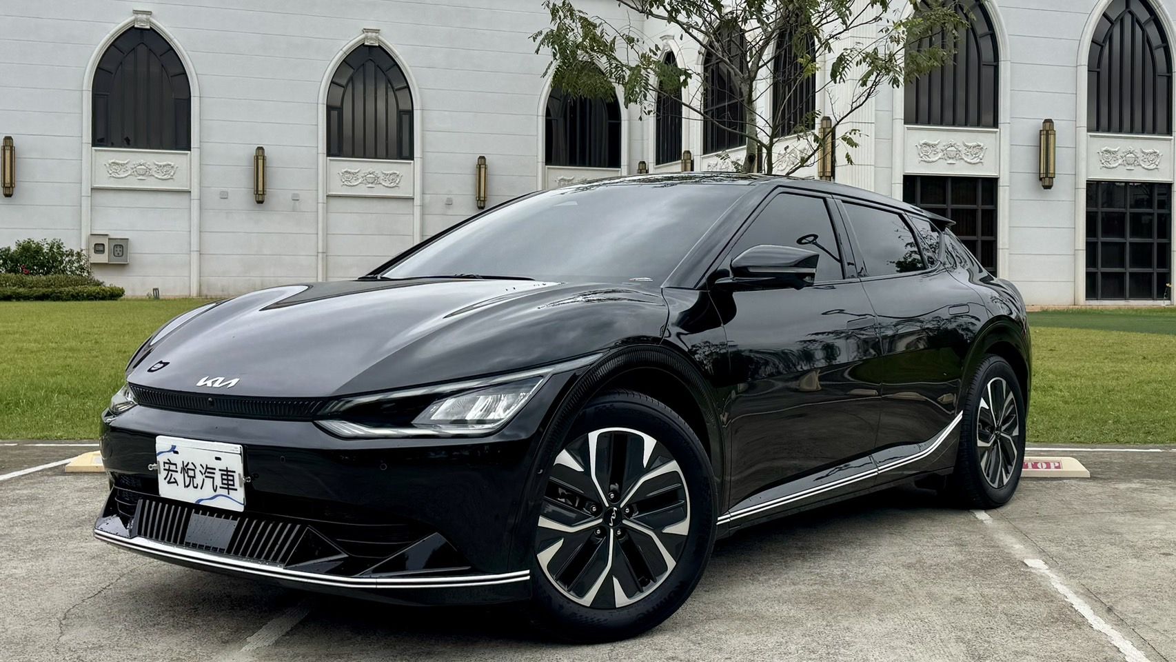 嚴選專區 - Kia EV6 2023年二手車 132.8萬 桃園市-宏悅汽車 | 8891汽車