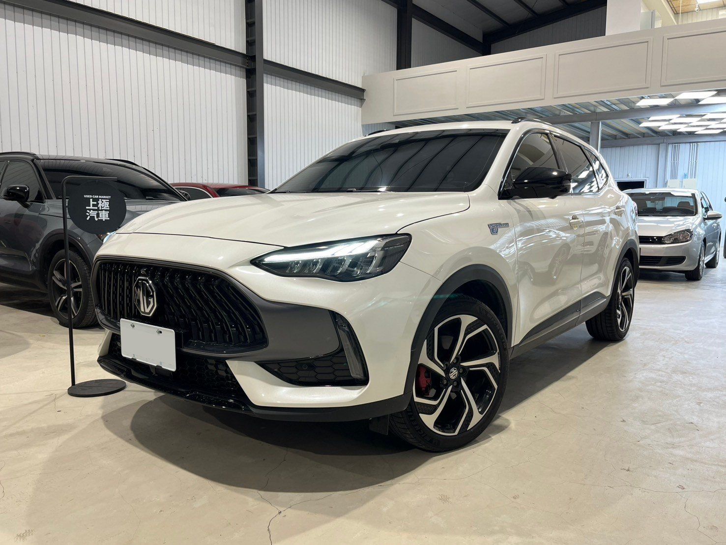 嚴選專區 - MG HS PHEV 2023年二手車 86.8萬 台中市-上極汽車-銓鎰汽車 | 8891汽車