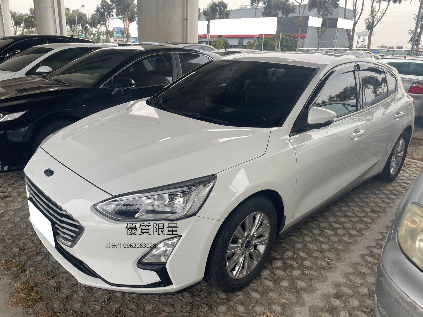 Ford Focus 5D 2020年二手車 28.0萬 台中市-和運汽車 | 8891汽車