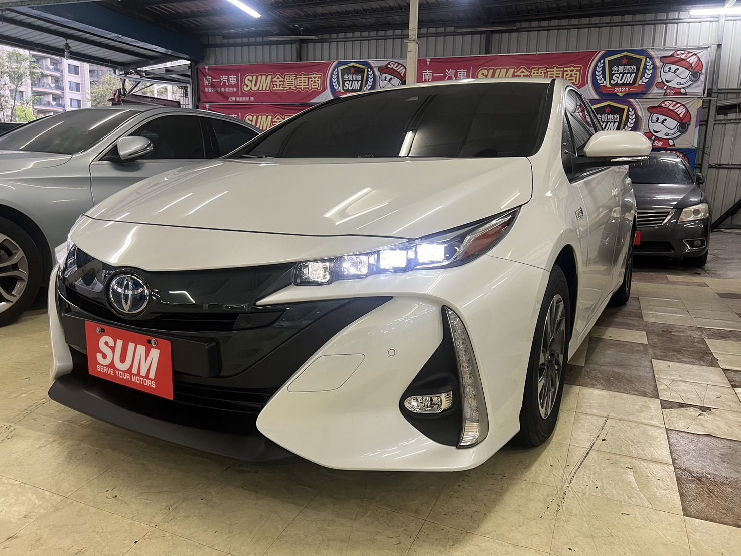 Toyota Prius PHV 2023年二手車 75.8萬 高雄市-南一汽車 SUM | 8891汽車