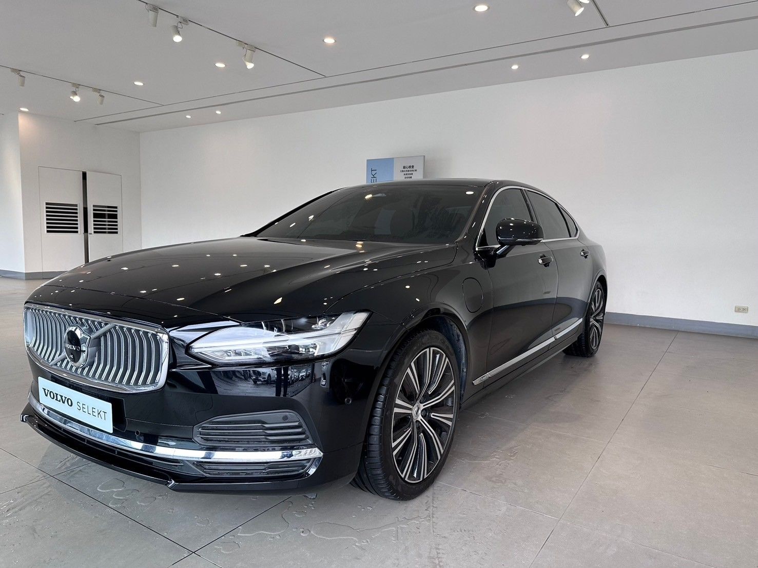 Volvo S90 2022年二手車 195.0萬 桃園市-VOLVO原廠認證 | 8891汽車