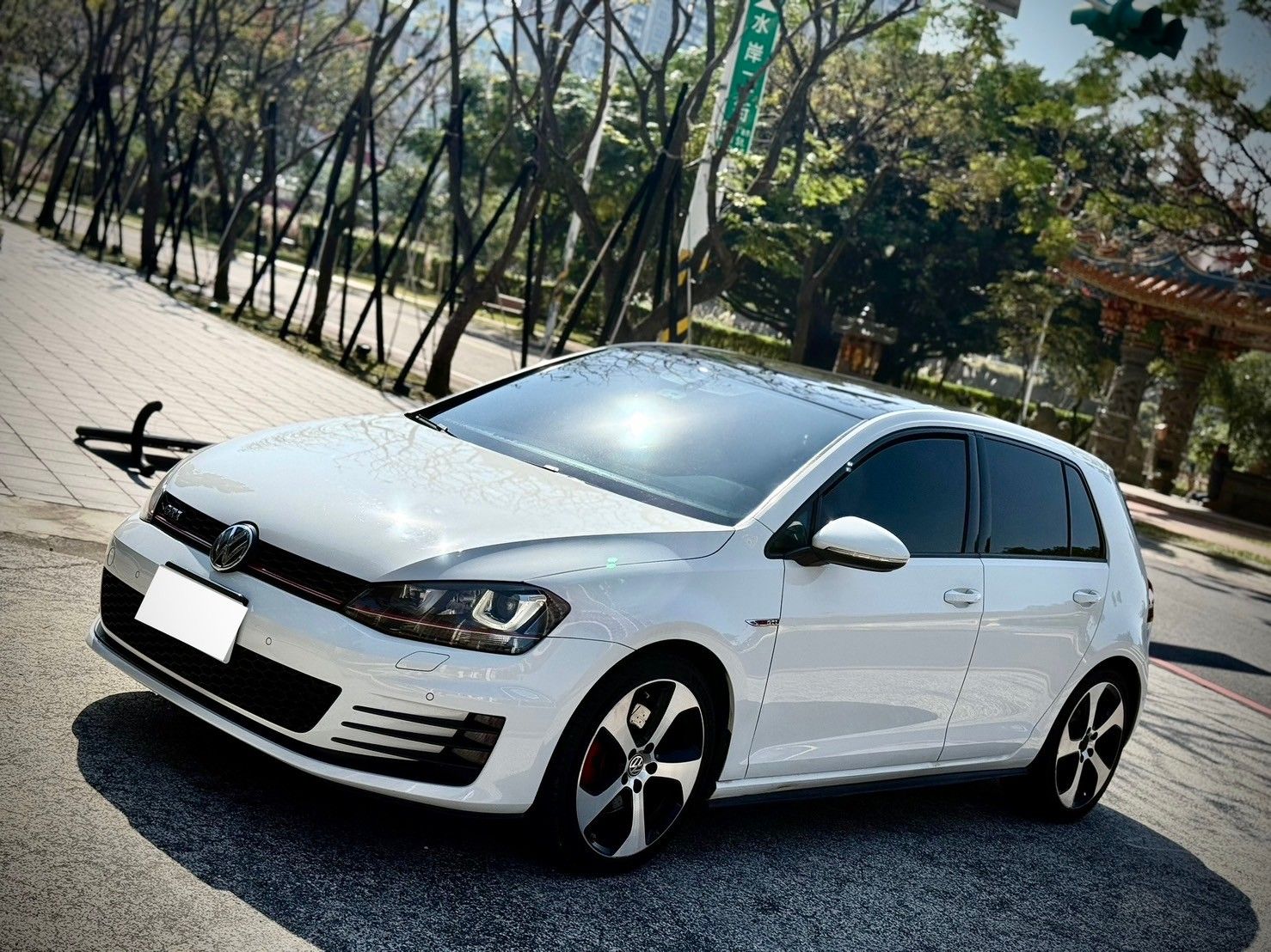 嚴選專區 - Volkswagen Golf GTI 2016年二手車 58.8萬 桃園市-冠威汽車 | 8891汽車