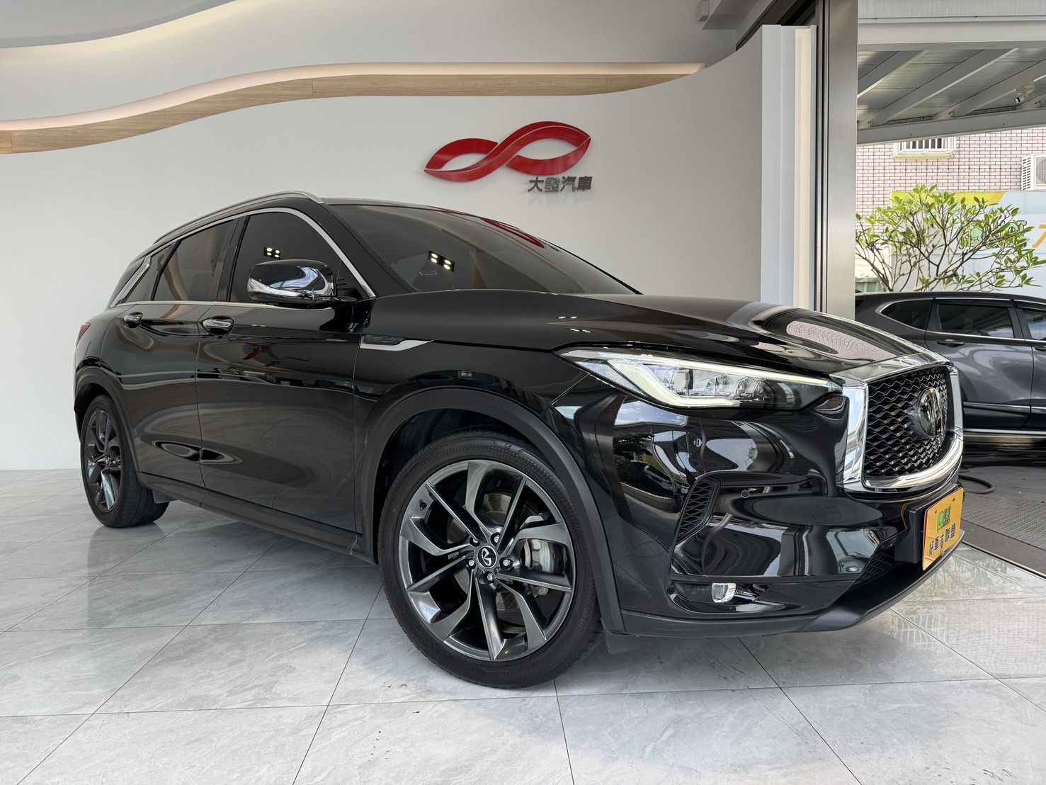 嚴選專區 - Infiniti QX50 2019年二手車 93.8萬 高雄市-大發汽車-黃老闆 | 8891汽車