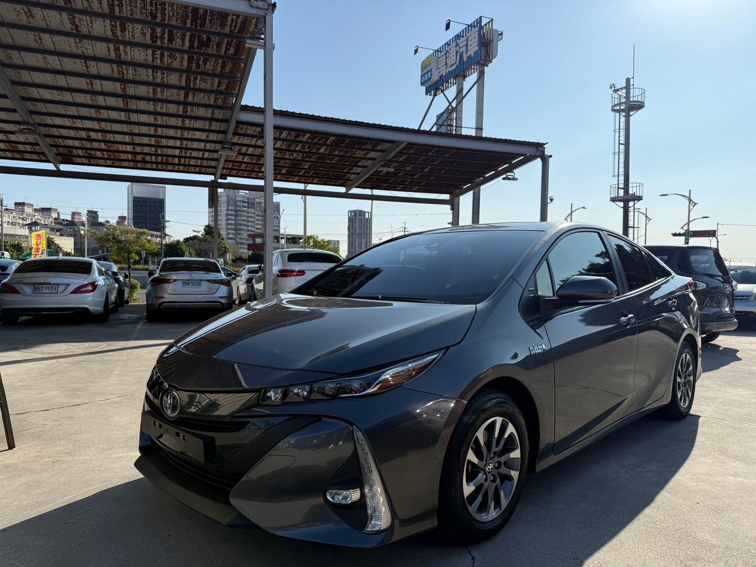 Toyota Prius PHV 2022年二手車 64.8萬 台中市-萬通汽車 SAVE | 8891汽車