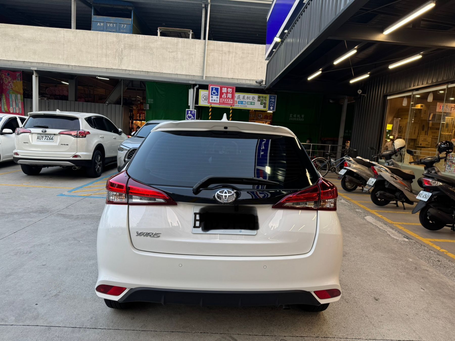 2023年 Toyota Yaris 6000公里|台中市