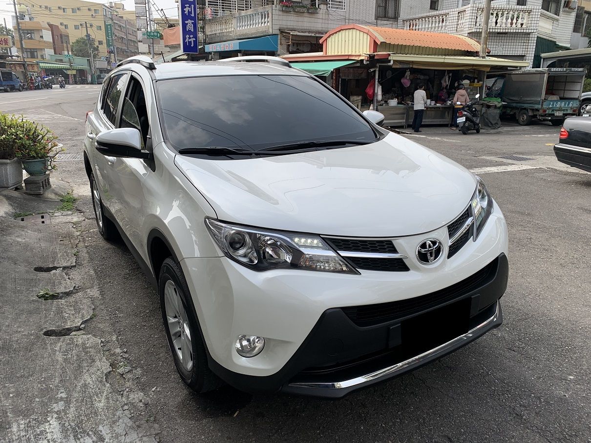 嚴選專區 - Toyota RAV4 2015年二手車 38.0萬 高雄市-高雄麻吉課長 | 8891汽車