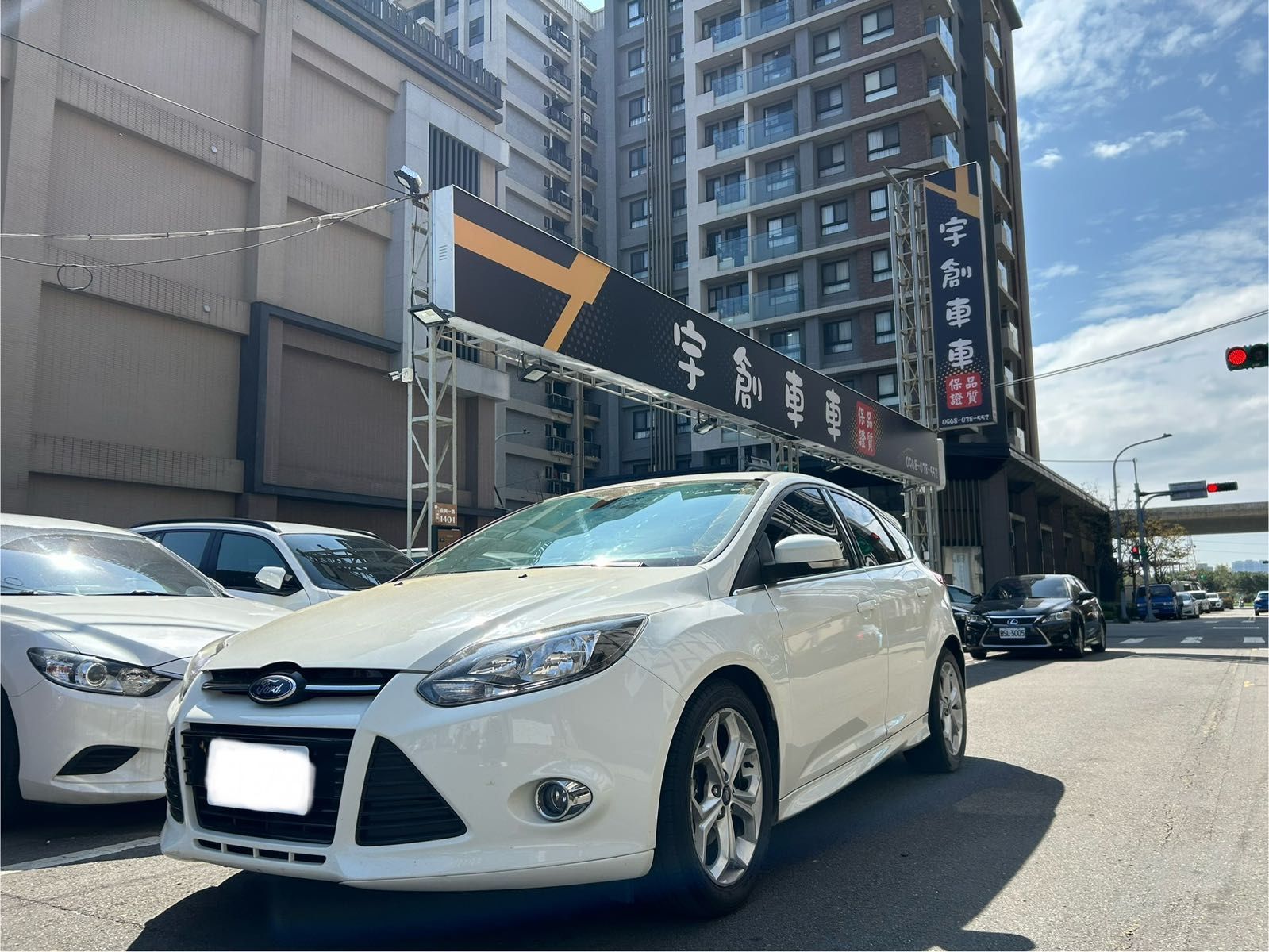 Ford Focus 5D 2013年二手車 12.8萬 桃園市-迎鑫汽車 | 8891汽車