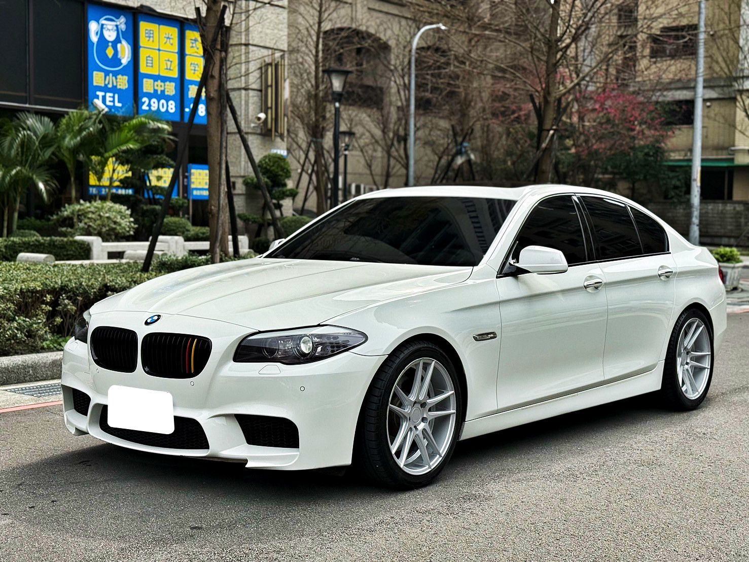 BMW 5-Series Sedan 2011年二手車 36.8萬 新北市-一律盤售價 | 8891汽車