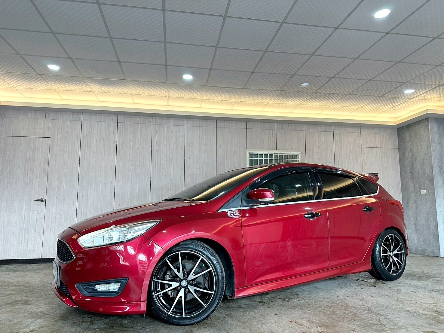 Ford Focus 5D 2014年二手車 12.0萬 桃園市-西瓜精品汽車 | 8891汽車