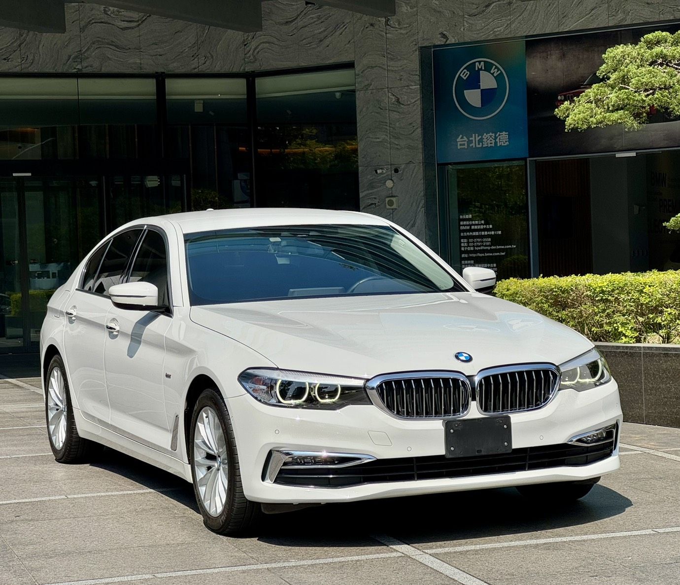 BMW 5-Series Sedan 2018年二手車 89.0萬 台北市-BMW台北鎔德常宗傑 | 8891汽車