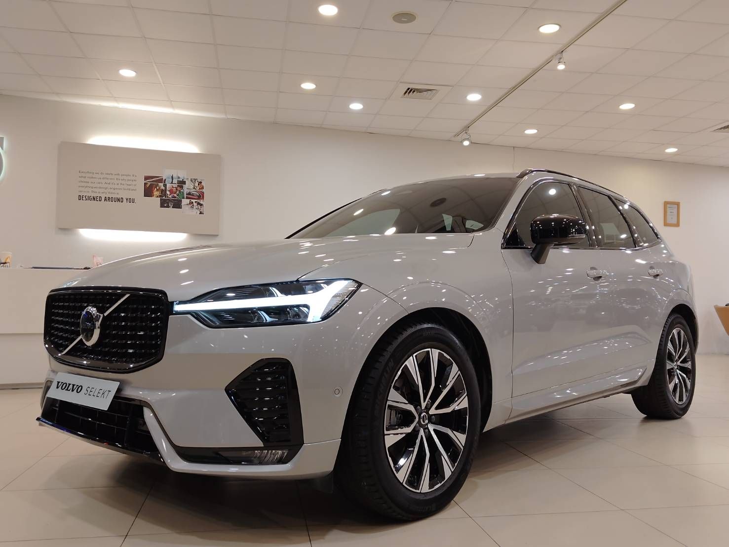 Volvo XC60 2023年二手車 178.0萬 台北市-Volvo新凱認證車 | 8891汽車